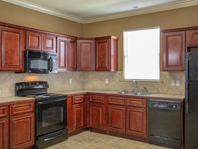 Juban Courts Condos 3 Bedroom Apartment for Rent at 8447 Florida Blvd, Denham Springs, LA 70726