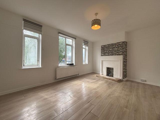 Jubilee Cresent, Radford