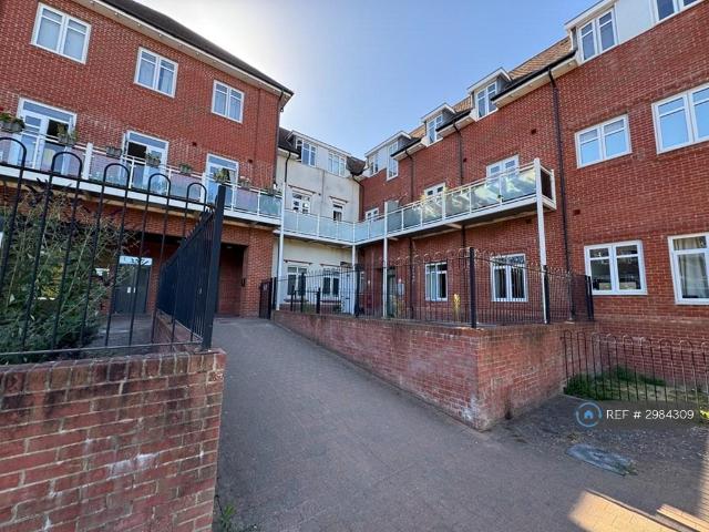 Jubilee Drive, Fleet, GU52 1 bed flat to rent £1,125 pcm £260 pw