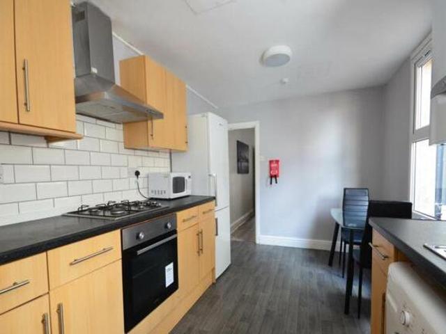 Jubilee Drive, Kensington Fields, 5 Bedroom House