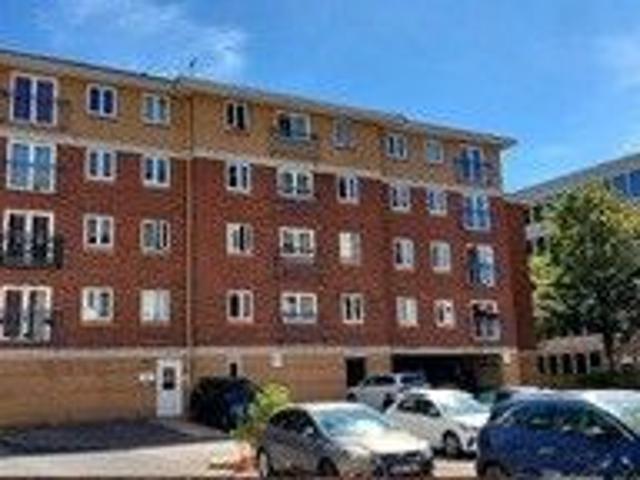 Jubilee Hall Road, Farnborough GU14, 1 bed flat to rent, £1,050 pcm | PrimeLocation