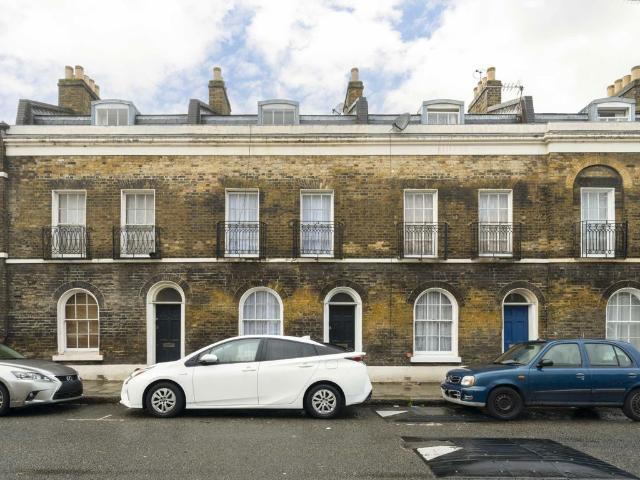 Jubilee Street, Whitechapel E1, 3 bed property to rent, £3,250 pcm | PrimeLocation