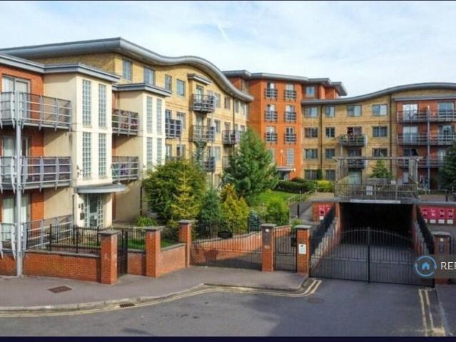 Jubilee Square, Reading, RG1 2 bed flat to rent £1,600 pcm £369 pw