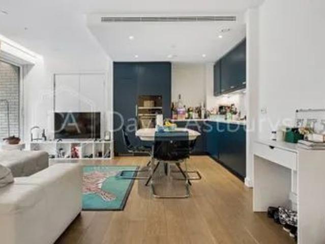 Jubilee Walk, Clerkenwell, London, WC1X