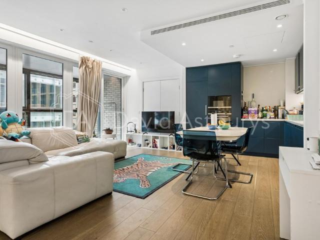 Jubilee Walk, Clerkenwell, London 3 bed apartment to rent £6,500 pcm £1,500 pw