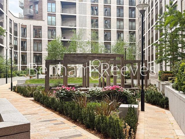 Jubilee Walk, London WC1X, 2 bed flat to rent, £4,500 pcm | PrimeLocation