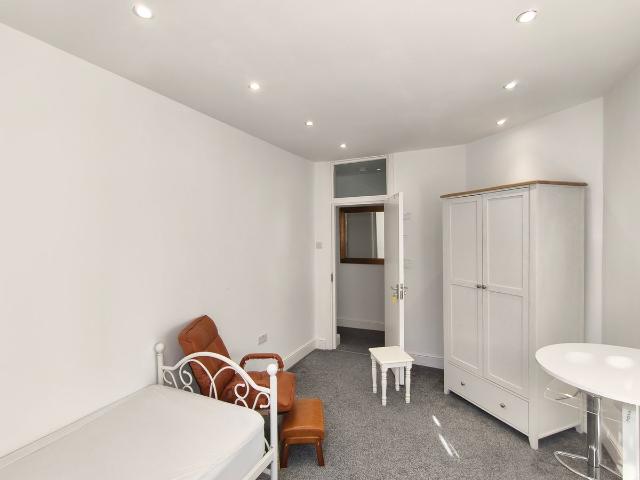 Judd Street, London WC1H, 1 bed flat to rent, £2,383 pcm | PrimeLocation