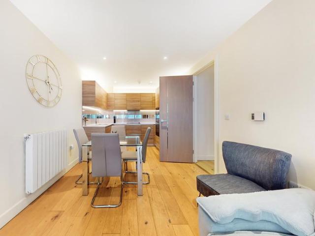 Judde House, Duke of Wellington. 2 bed flat to rent £2,250 pcm £519 pw