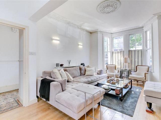 Juer Street, London SW11 4 bed house to rent £5,000 pcm £1,154 pw