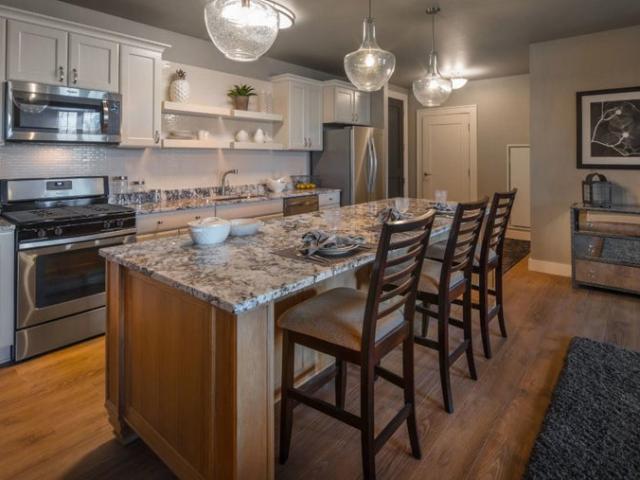 JULY & AUGUST FREE – Luxury 2BR Middleton MADISON