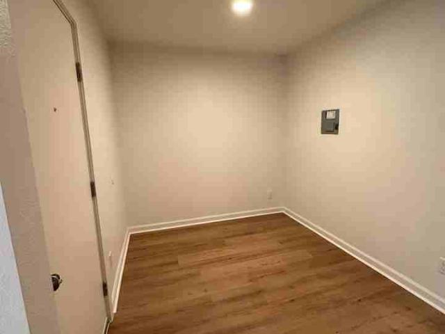 July Fast Studio Apartment for Rent at 2116 N Garrett Ave, Dallas, TX 75206
