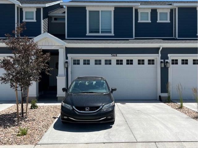 JULY FREE: 4 Bedroom 3.5 Bath Townhome Available