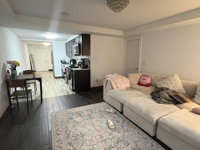 JULY SUBLET in unit laundry, huge backyard in 3b2b