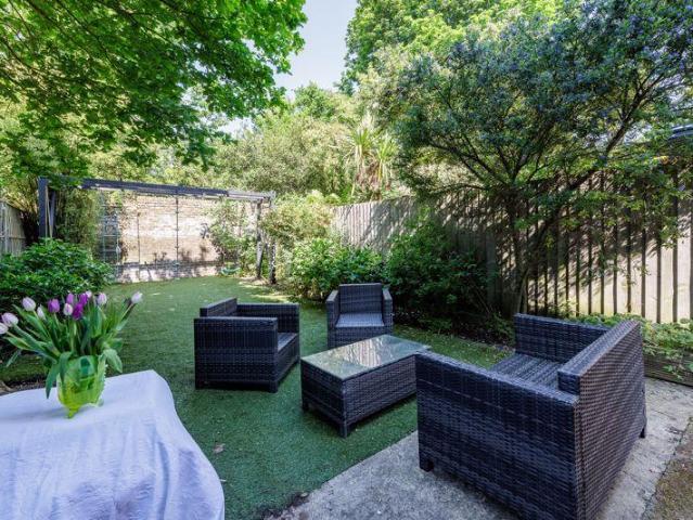 Julian Avenue W3 4 bed semi detached house to rent £4,312 pcm £995 pw