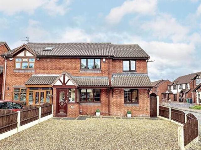 Julie Croft, Bilston, 4 Bedroom Semi detached
