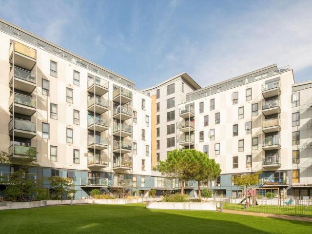 Jupiter House, Canning Town E16 2 bed flat to rent £2,200 pcm £508 pw