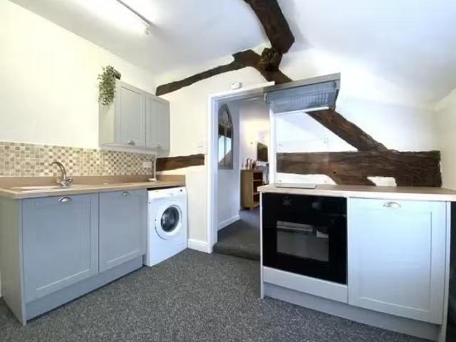 Nice Main Street, Frodsham, 1 bedroom, Apartment