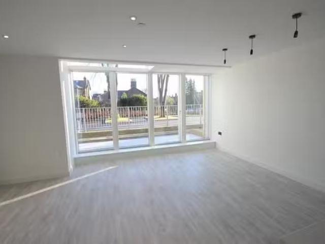 Charming Alderbank, St Johns Road, Altrincham, 2 bedroom, Apar.