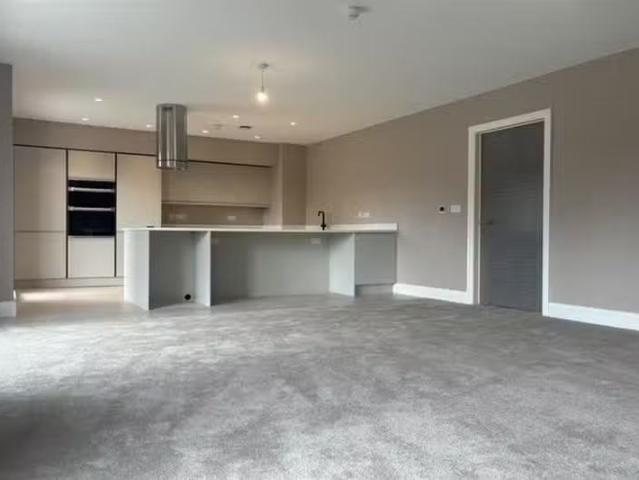 Cozy Apartment 4 Dunwood, Homestead Road, Disley, 3 bedroom, A.