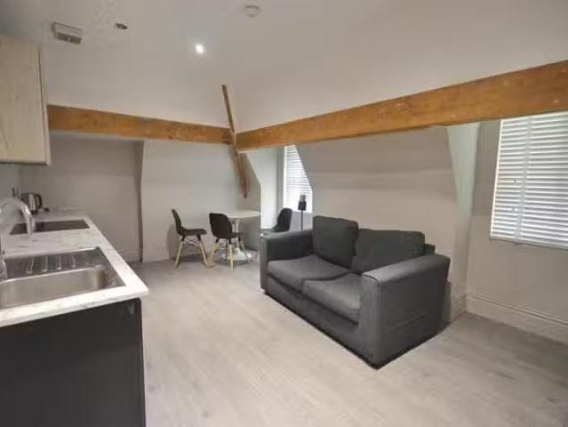 Cozy Curzon Road, Sale, 2 bedroom, Apartment