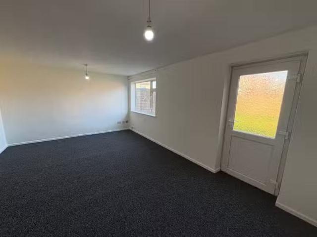 Rental! Cawthorne Close, COVENTRY