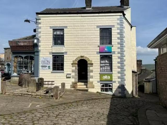 Nice Chapel En Le Frith, High Peak, Commercial Property