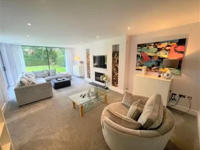Rental! Delahays Drive, Hale, Altrincham, 5 bedroom, Detached