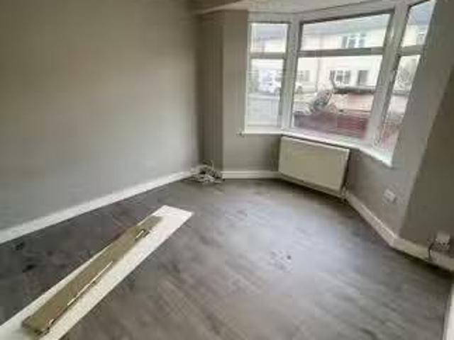 Just in! Flat to rent in St. Dunstan's Road, London E7