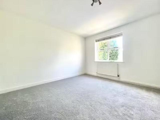 Nice Hayden Court, Glossop, 2 bedroom, Apartment