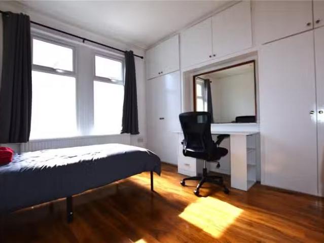 Unique House share for rent in Boswell Road, Thornton Heath, CR7