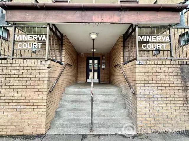Just in! Property to rent in 124 Houldsworth Street, Finniesto.