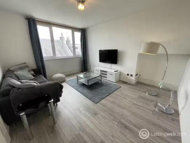 Just in! Property to rent in 30 Wood Street TFR