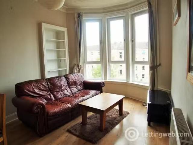 Cheap Property to rent in 90 Torrisdale Street