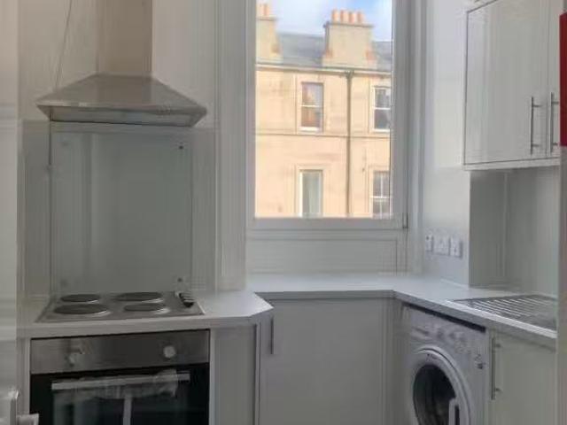Just in! Property to rent in Caledonian Road, Edinburgh, EH11