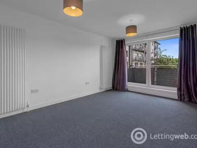 For Rent! Property to rent in Drybrough Crescent, Peffermill.