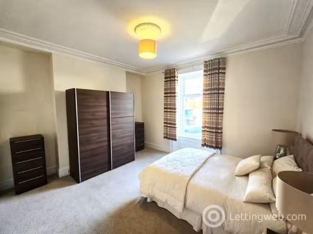Charming Property to rent in Holburn Street, City Centre, Aber.