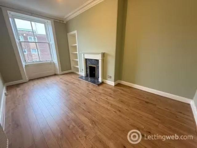 Rental! Property to rent in Henderson Street, Leith, Edinburgh.