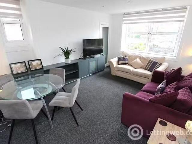 Charming Property to rent in Hutchison Cottages, Slateford, Ed.