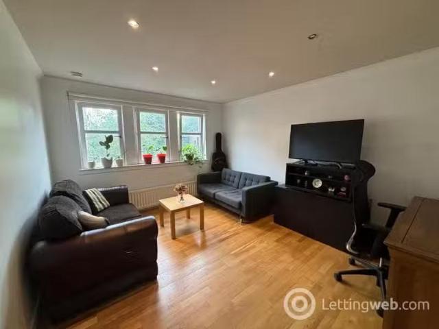 For Rent! Property to rent in Oakshaw Street East, Paisley, R.