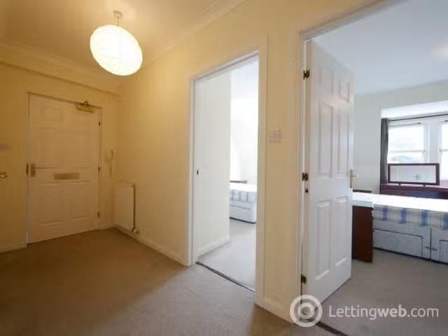 Nice Property to rent in Mortonhall Road, Grange, Edinburgh, E.