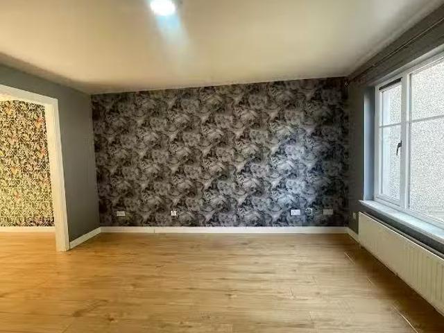 Cozy Property to rent in Mackenzie Drive, Almondbank, Perthshi.