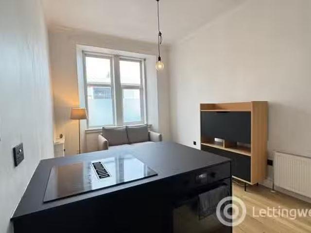Just in! Property to rent in Sandfield Street, Maryhill, Glas.