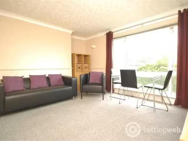 Deal! Property to rent in Sighthill Loan, Sighthill, Edinburgh.