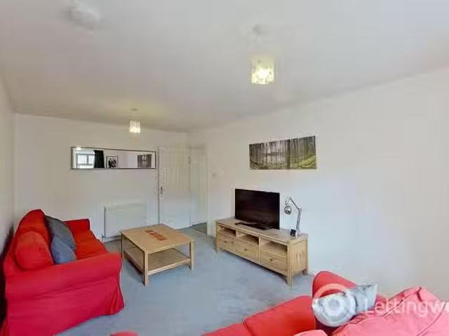 Cheap Property to rent in Stewart Terrace, Edinburgh, EH11