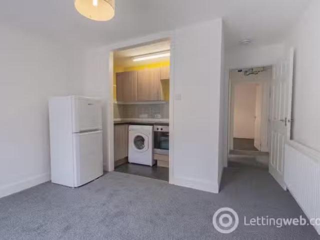 Cozy Property to rent in Rosefield Street, West End, Dundee, D.