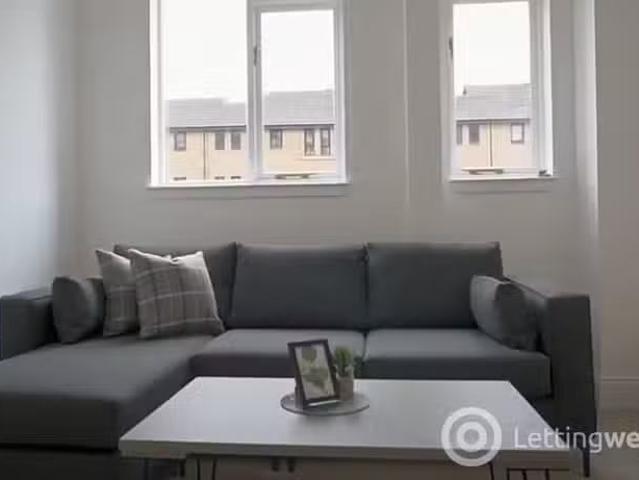 For Rent! Property to rent in Raeberry Street, North Kelvinsid.