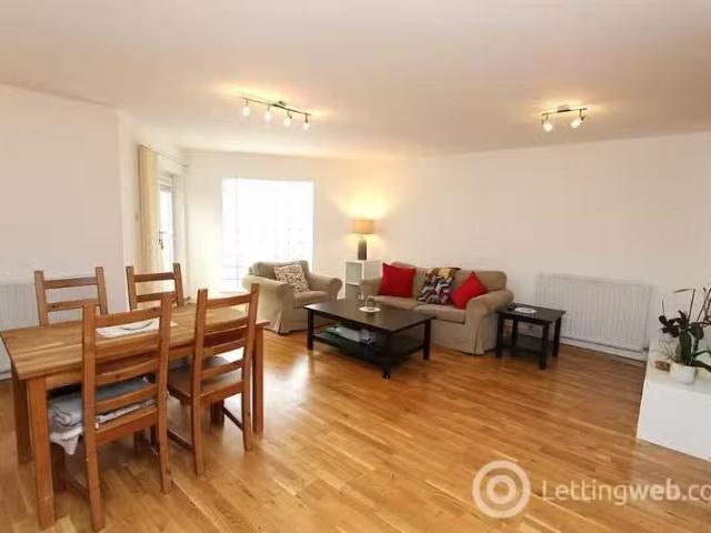 For Rent! Property to rent in Willowbrae Road, Willowbrae, Edi.