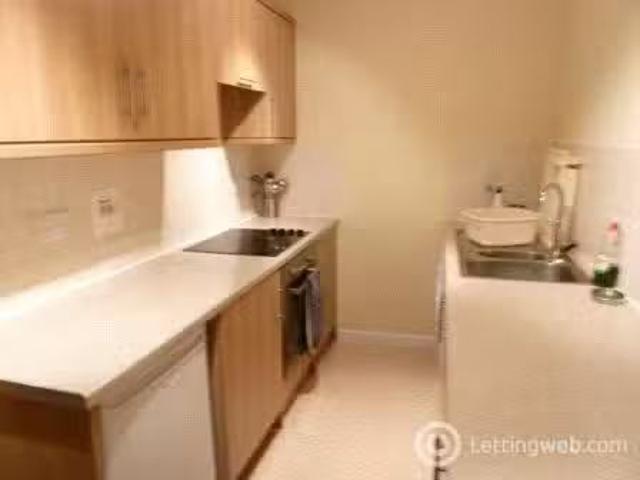 For Rent! Property to rent in Tay Street, Edinburgh, EH11