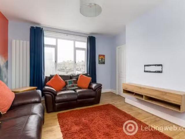 Cozy Property to rent in The Crescent, Gorebridge, Midlothian.