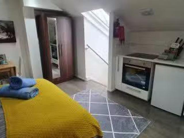 Rental! Room to rent in Portnall Road, London, Greater London W9